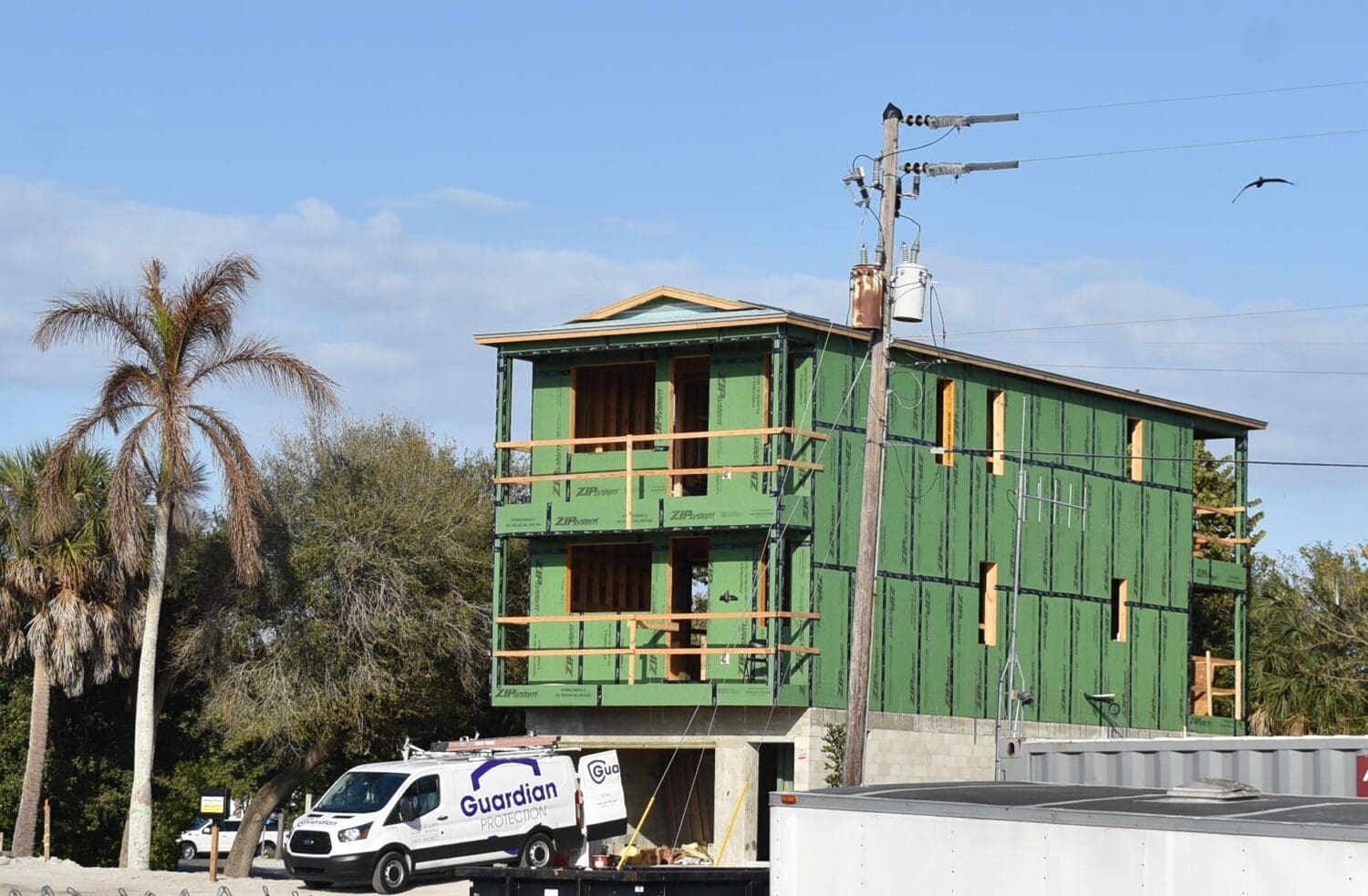 Hunters Point construction continues despite dock challenge - AMI Sun