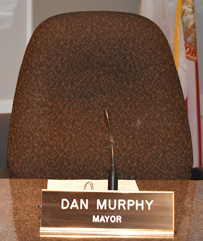 Anna Maria honors Dan Murphy - AMI Sun