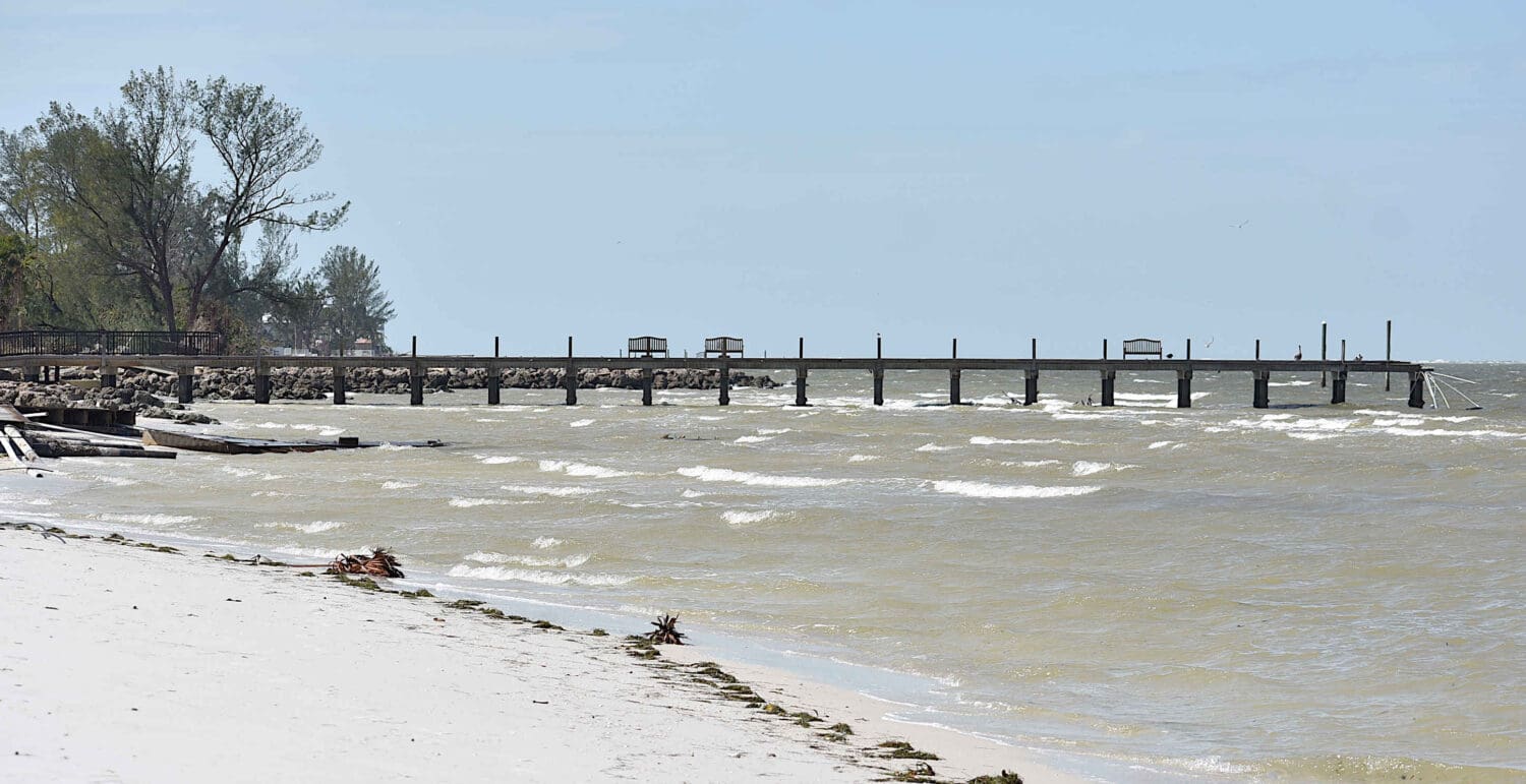 Commission supports mayor’s pier repair request - AMI Sun
