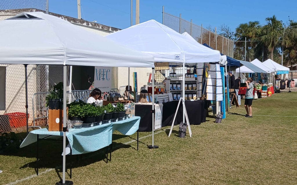 Expanded farmers market opens in Anna Maria - AMI Sun